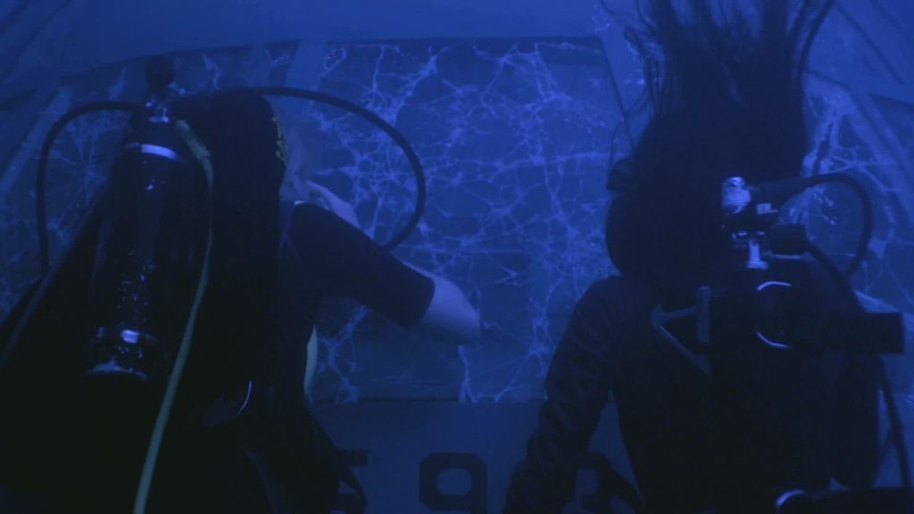 My favorite female scuba fight! - Part 1 - (HD) - Frogwoman Org