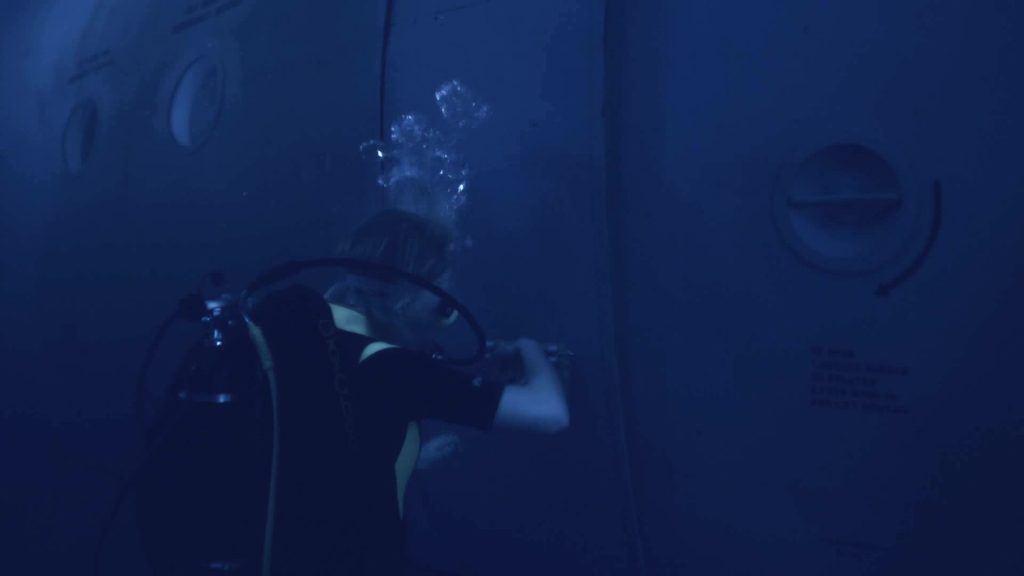 Frogwoman Org - Page 70 of 73 - Female scuba divers in action ...