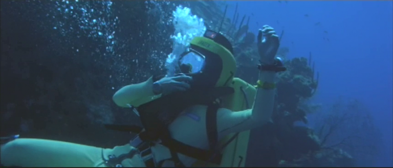 Frogwoman Org - Page 62 of 74 - Female scuba divers in action ...