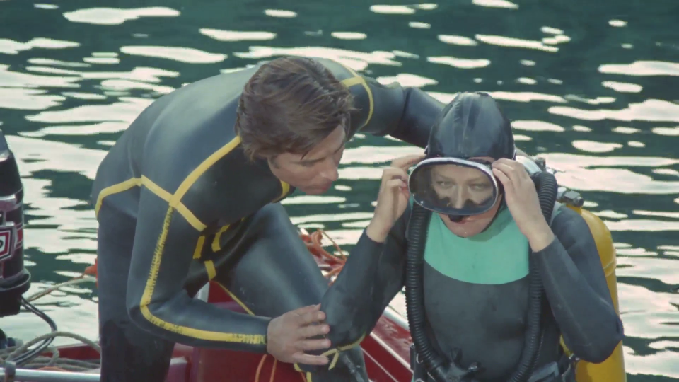 Frogwoman Org - Page 25 of 41 - Female scuba divers in action ...
