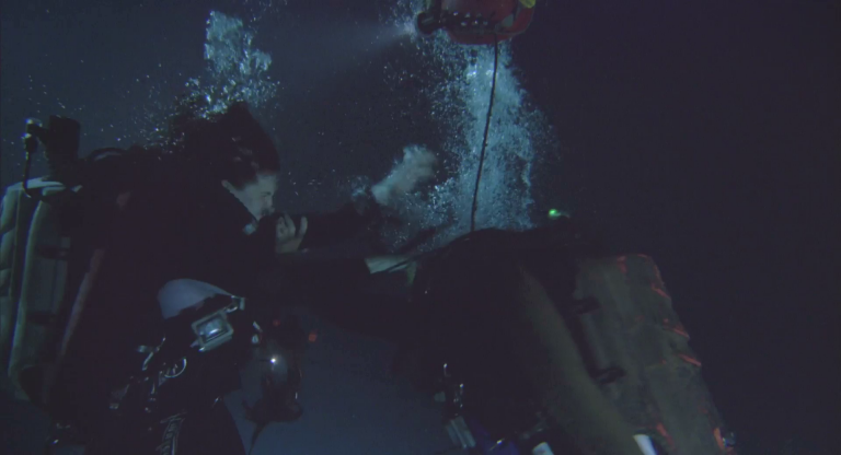 Female rebreather diver drowns after her air hose rips [Sanctum ...