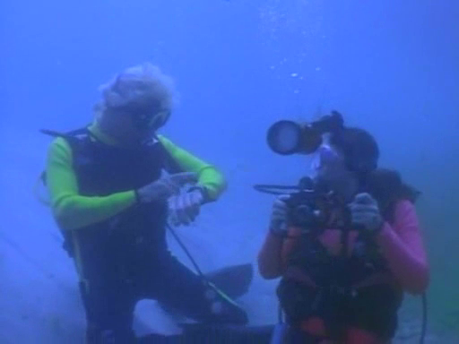 Frogwoman Org - Page 12 of 41 - Female scuba divers in action ...