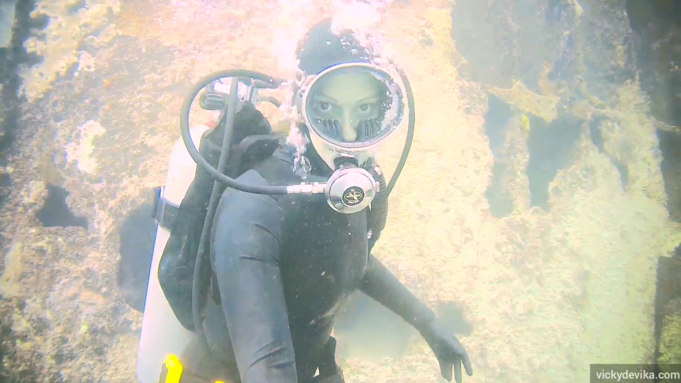 "Wreck Dive in Vintage Mask" by Vicky Devika - Frogwoman Org