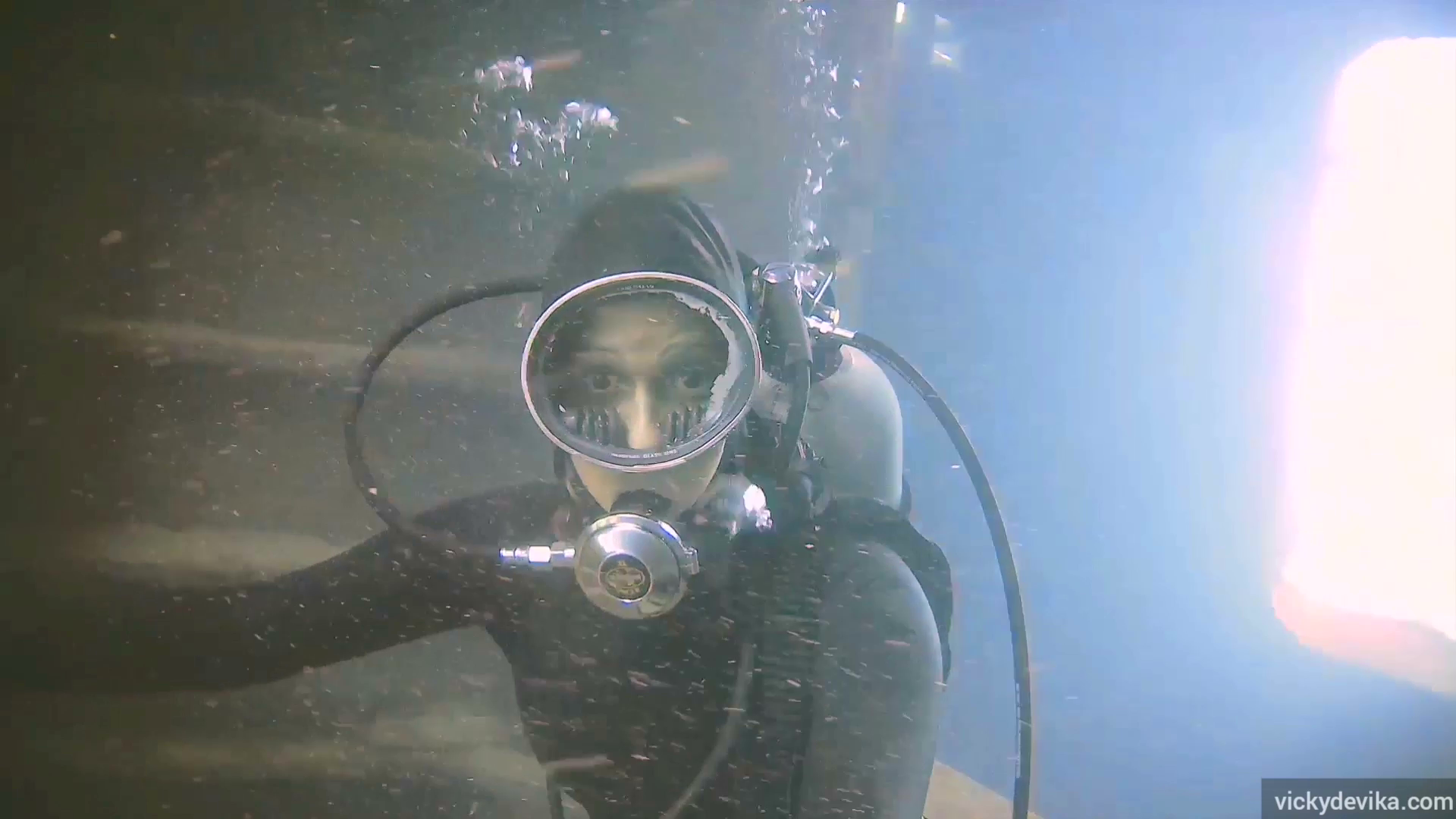 rubber suit Archives - Frogwoman Org