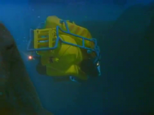 Flipper_s3e20_1_2wFFM _trapped_submarine.avi-00003 - Frogwoman Org