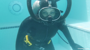 Frogwoman Org Page 7 Of 41 Female Scuba Divers In Action Including