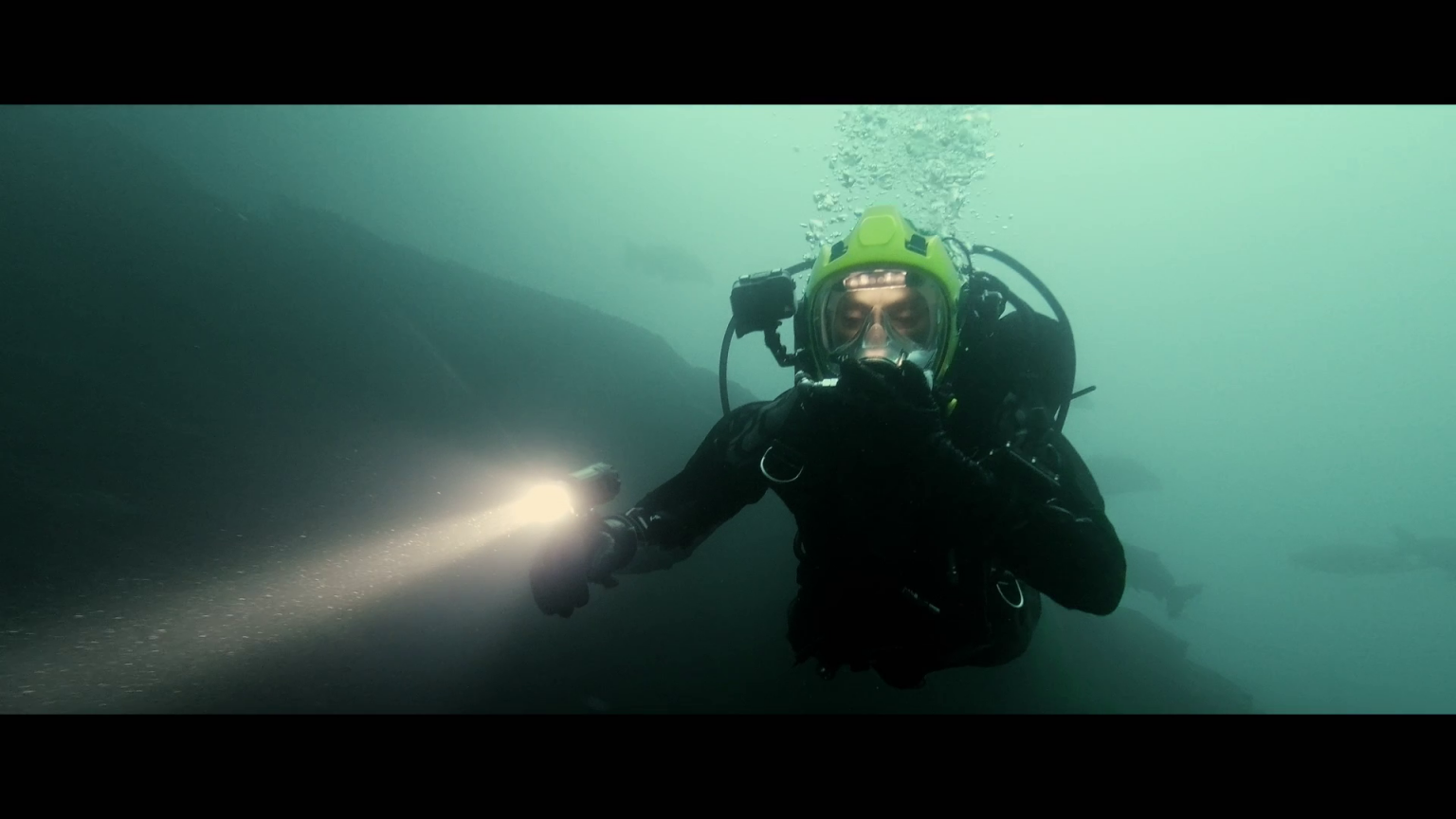 Frogwoman Org - Page 9 of 43 - Female scuba divers in action, including ...