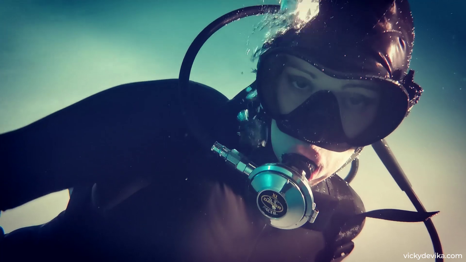 Vicky_Devika_Empty_Tank-FULL.mp4-00011 - Frogwoman Org