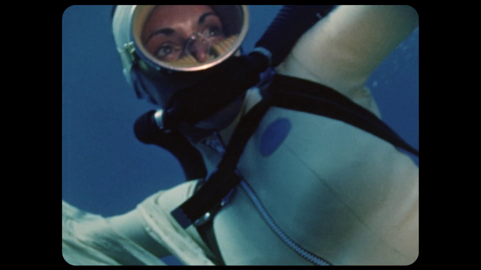 Frogwoman Org - Page 13 of 77 - Female scuba divers in action ...