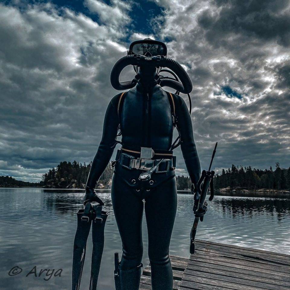 Frogwoman Org - Female scuba divers in action, including scuba fights ...