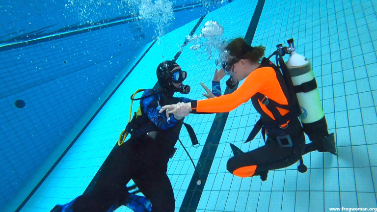 Frogwoman Org - Page 2 of 74 - Female scuba divers in action, including ...