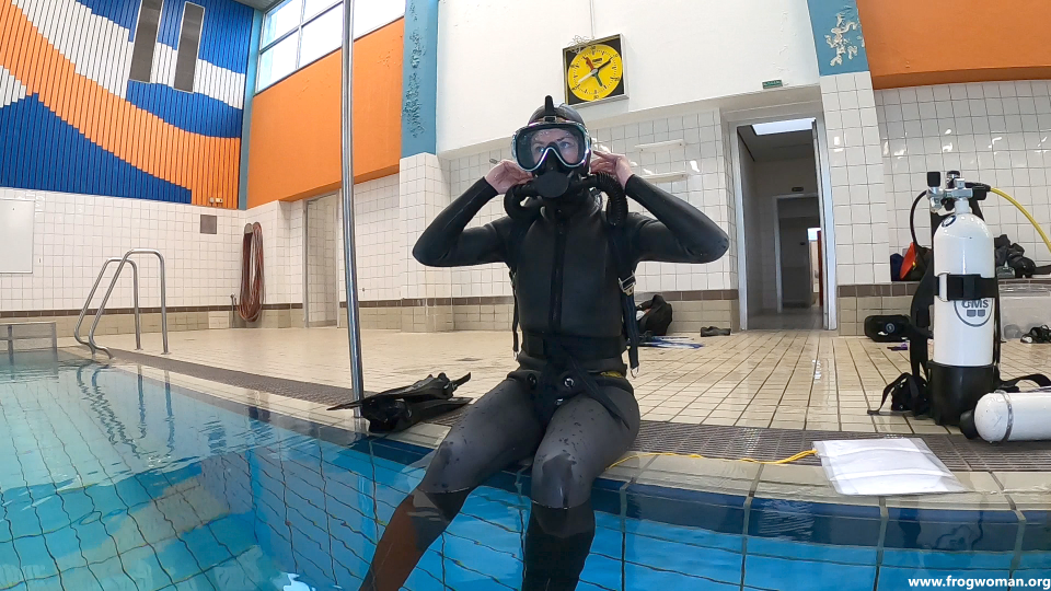 Frogwoman Org - Page 2 of 74 - Female scuba divers in action, including ...