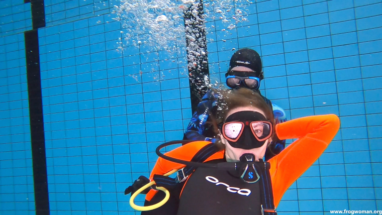 Frogwoman Org - Female scuba divers in action, including scuba fights ...