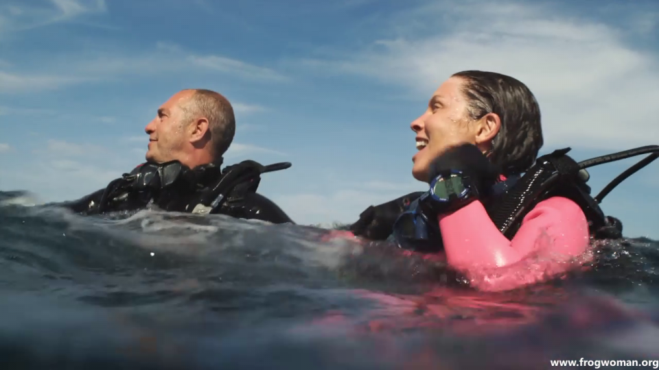 Frogwoman Org - Female scuba divers in action, including scuba fights ...